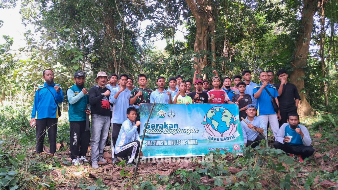 KPH Pulau Muna & Wahdah Islamiyah Tanam Pohon di Hutan Lindung Jompi